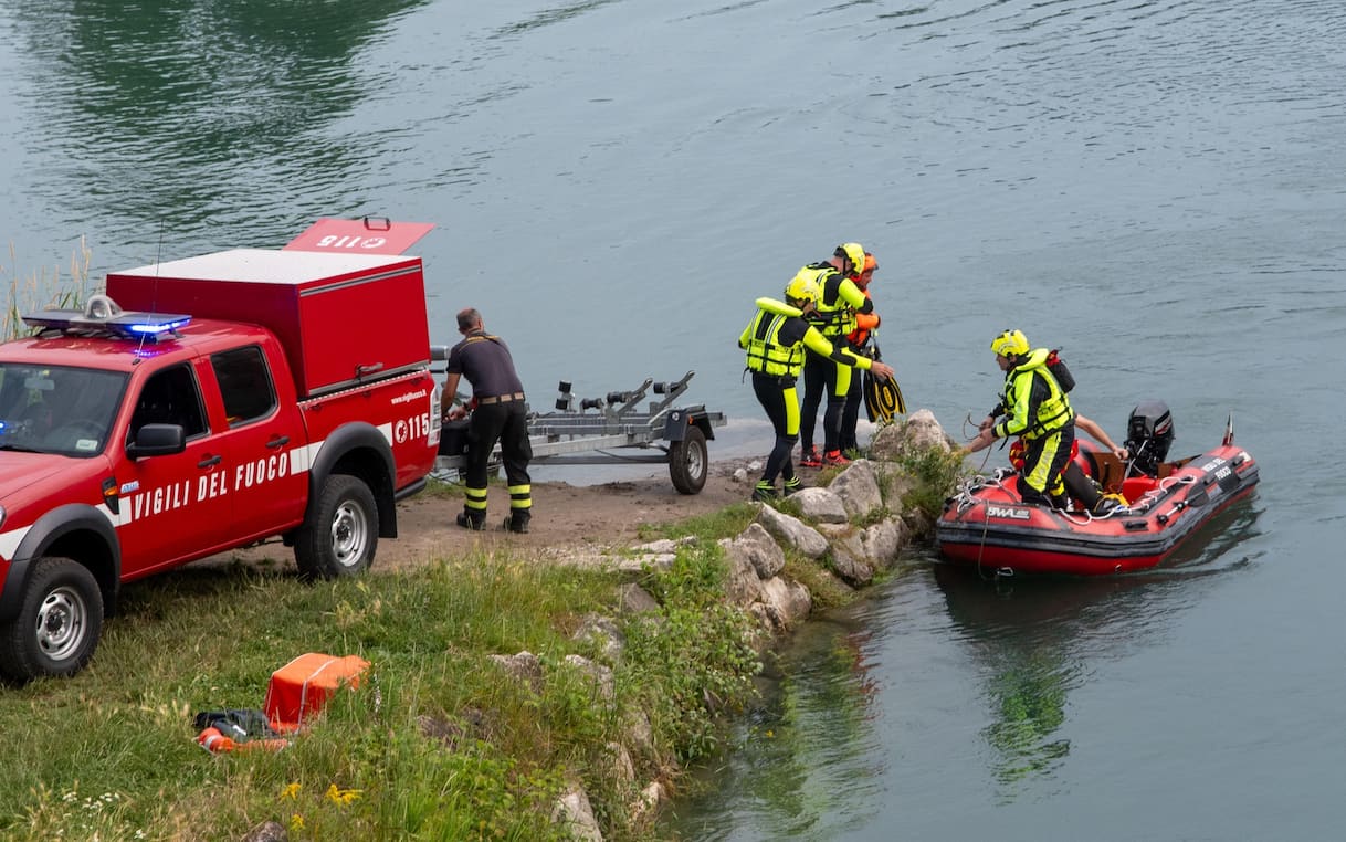 Adda, 17enne si tuffa nel fiume e non riemerge: ricerche in corso | Sky ...