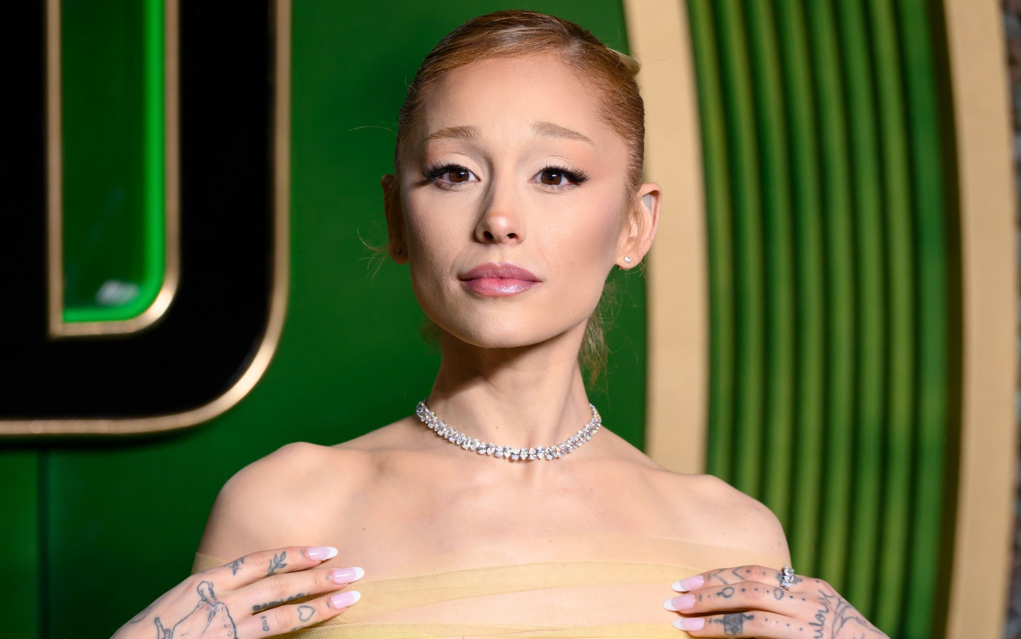 Ariana Grande annuncia il nuovo album Petal: la data di uscita | Sky TG24