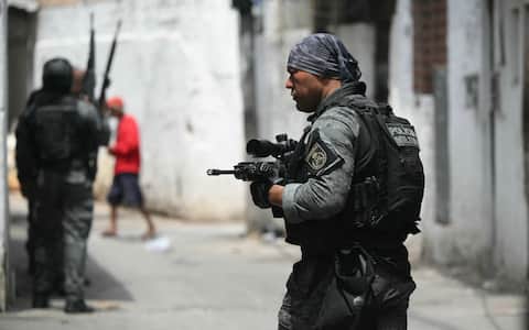 Brasile, decine di morti nelle favelas di Rio de Janeiro in un blitz ...