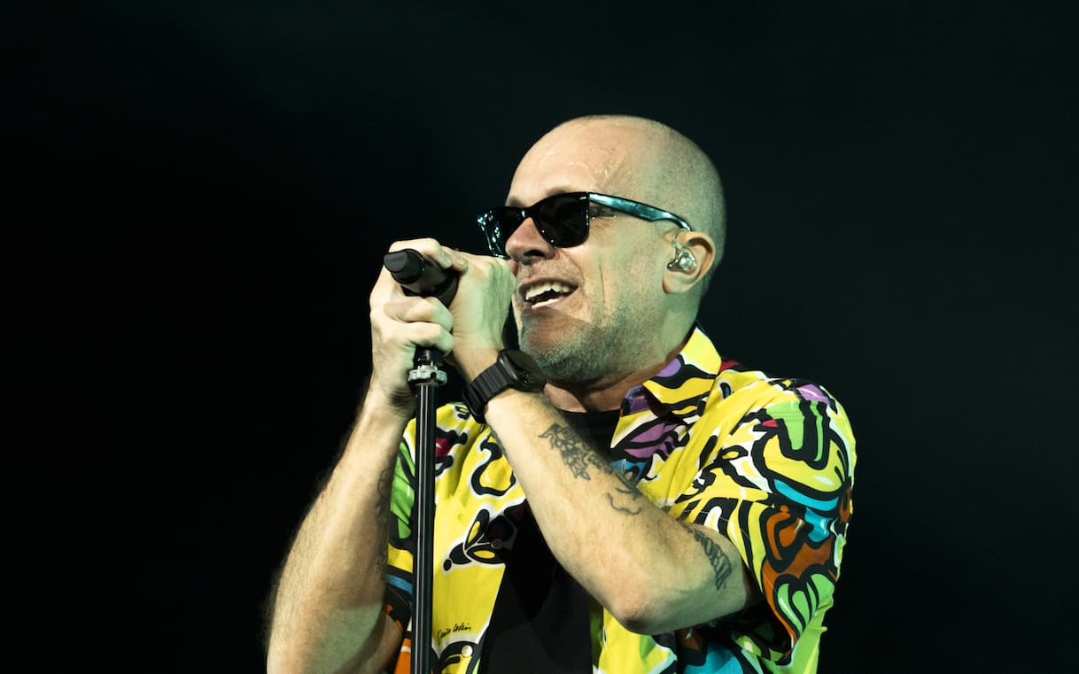 Max Pezzali, la possibile scaletta del concerto a Torino I Sky TG24