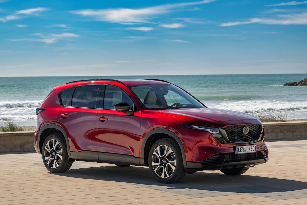 Mazda CX-5 2026, prezzo e allestimenti della terza generazione del Suv ...