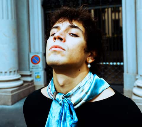 Chi è Alex Wyse, da Amici al Festival di Sanremo 2025 nella categoria ...