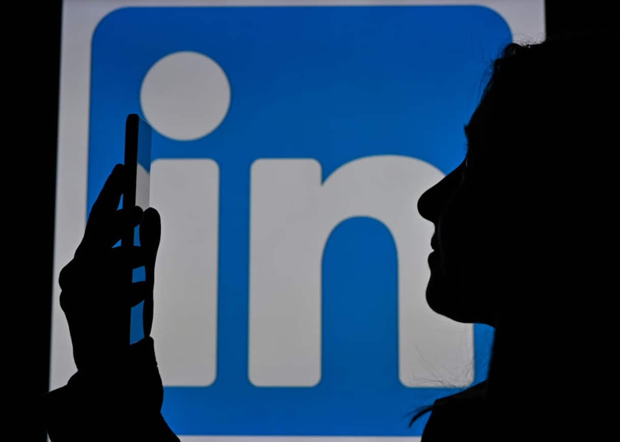 LinkedIn, l'algoritmo discrimina le donne | Sky TG24