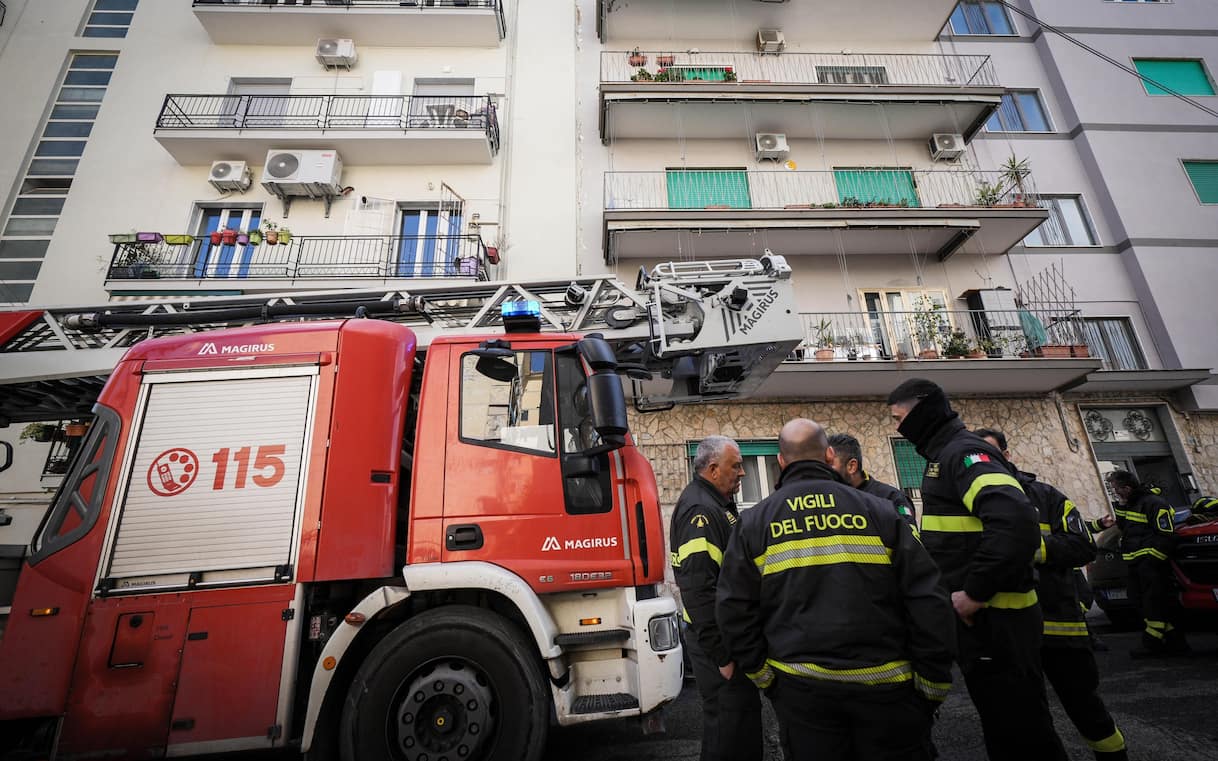 Terremoto ai Campi Flegrei, 340 sfollati e oltre 2000 edifici ad alto ...