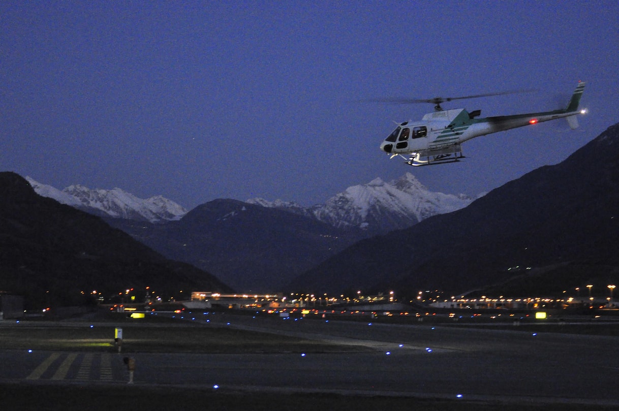 Gran Paradiso, recuperati i corpi dei tre alpinisti morti | Sky TG24