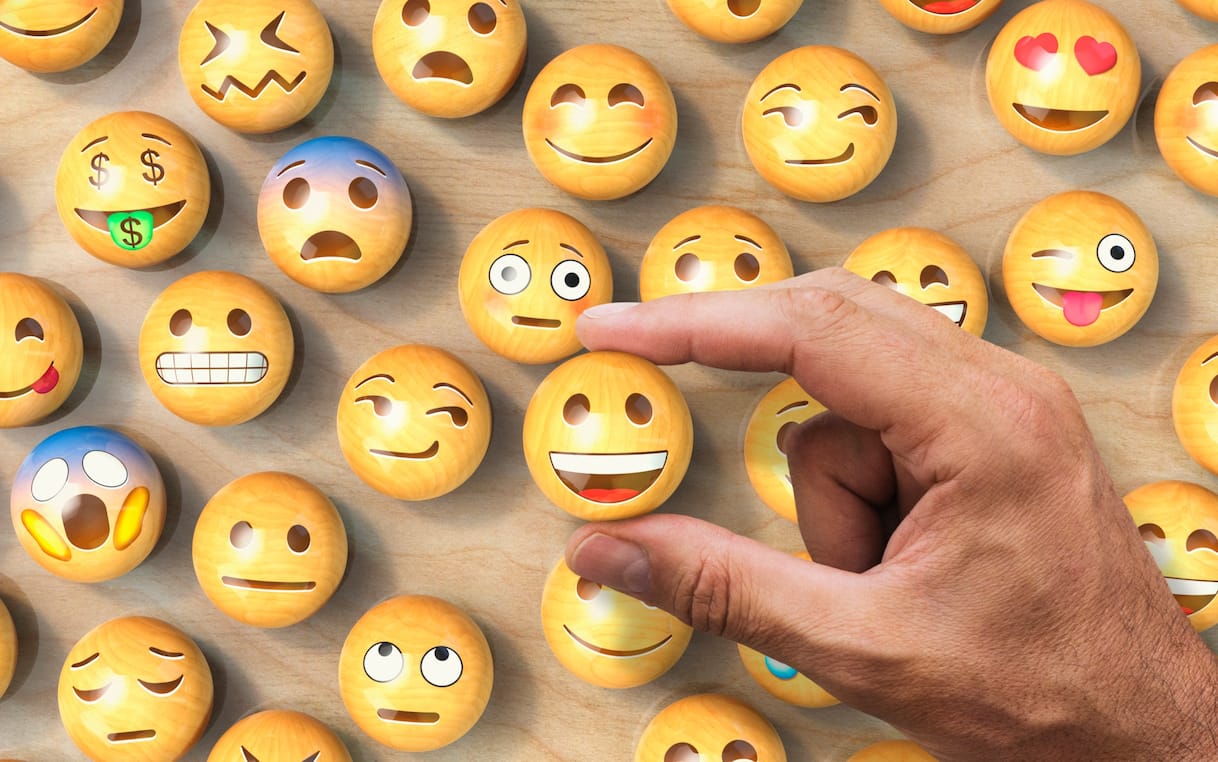 Giornata dell'Emoji, le 10 faccine più usate. La classifica 2025 | Sky TG24