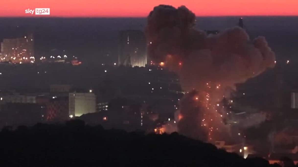 Avviso Mosca a Usa: 'Evacuare personale diplomatico da kiev' | Video ...
