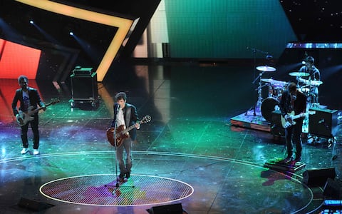 Chi è Ermal Meta, al Festival di Sanremo per la sesta volta, con la ...