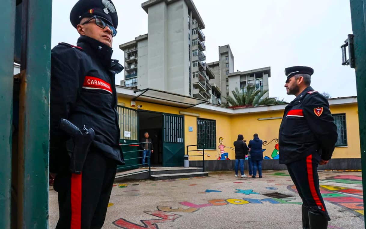 Trapani, 11enne tenta di accoltellare prof a scuola: forse sfida social ...