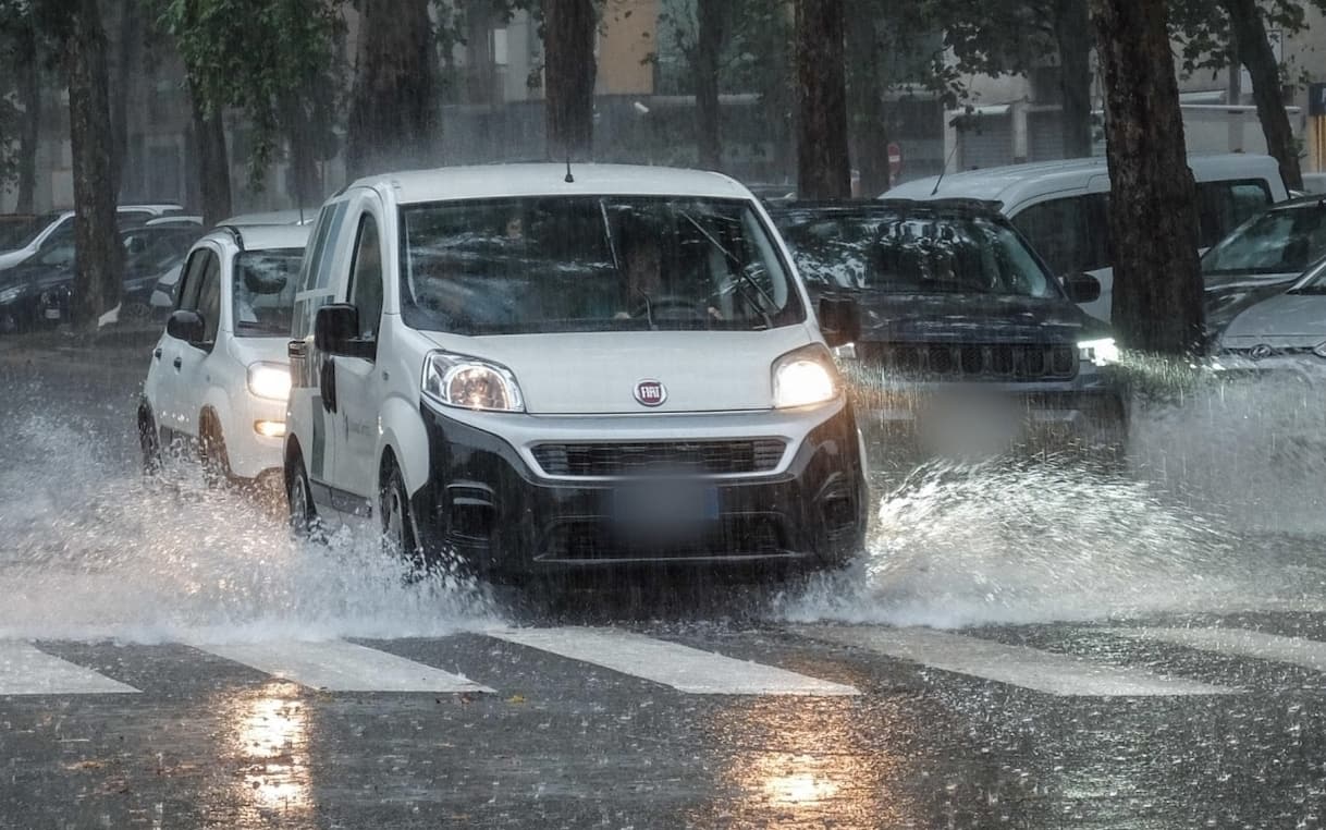 Meteo, in arrivo temporali e crollo delle temperature di 10 gradi: ecco ...