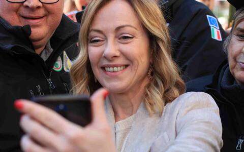 Politici italiani più amati sui social: Meloni al primo posto ...