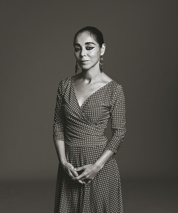 Iran, Shirin Neshat: 'Difficile vedere da lontano ciò che accade' | Sky ...