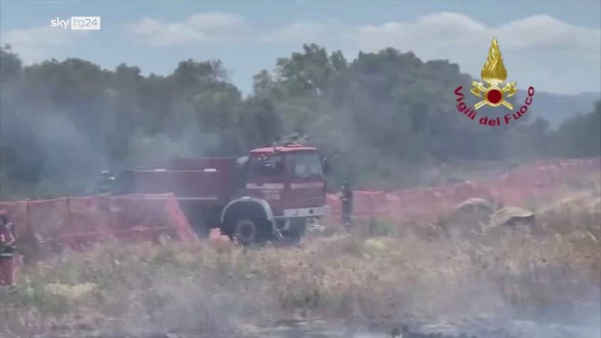 Sardegna, allarme incendi a Sassari e alla Maddalena | Video Sky TG24