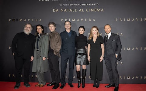 Primavera, le foto del cast del film di Damiano Michieletto alla ...