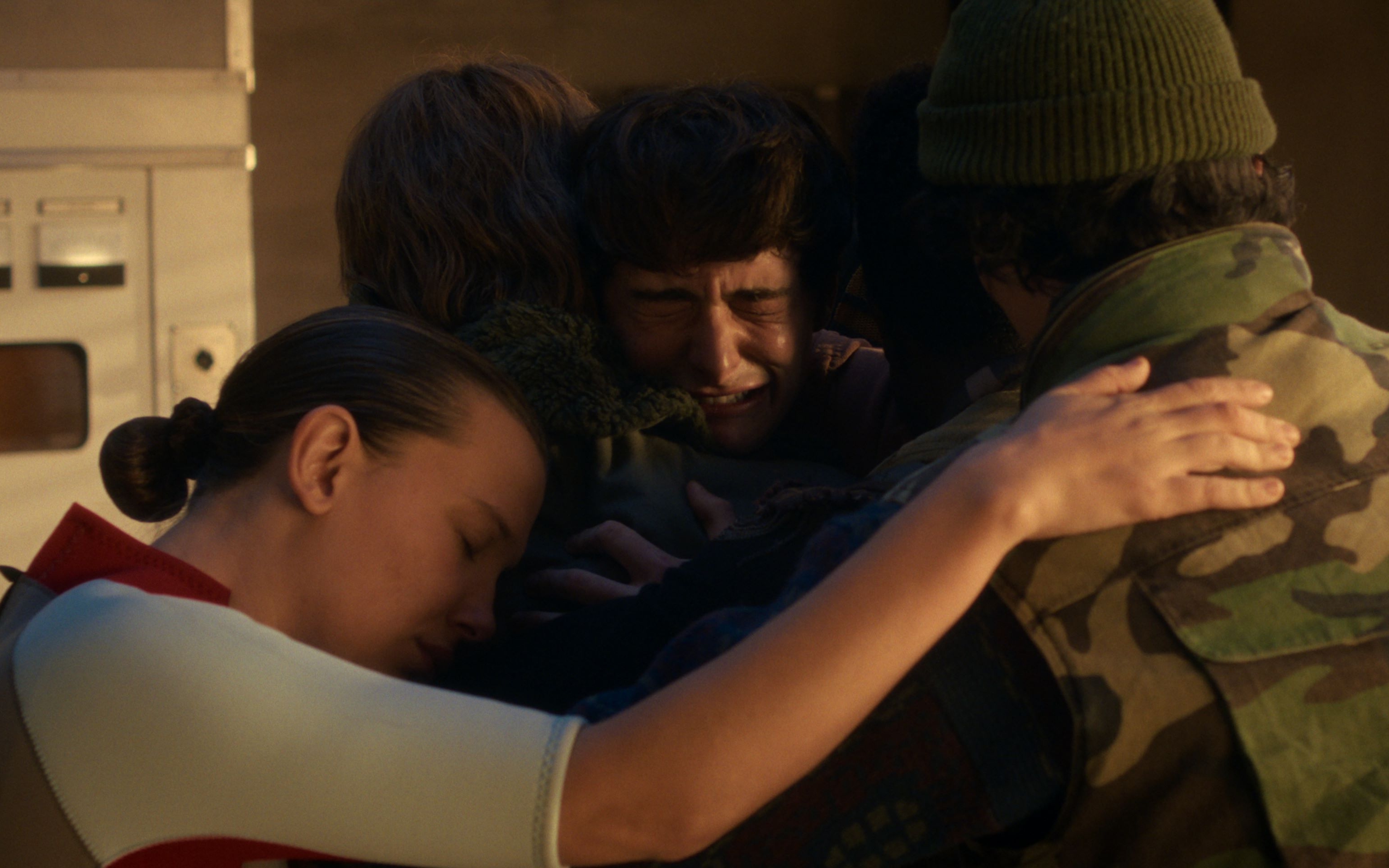 Stranger Things, la spiegazione del finale spiegata dai fratelli Duffer ...