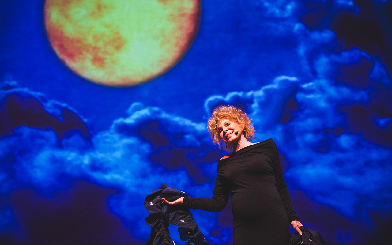 Ornella Vanoni, su Sky Classica il film concerto Un filo di trucco, un ...