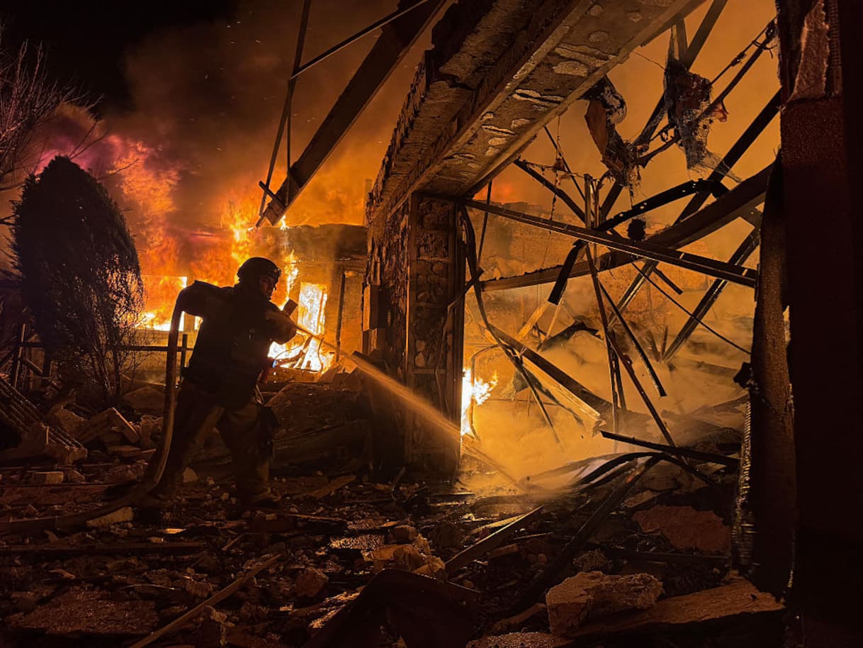 Guerra in Ucraina, attacco russo con drone in piazza Maidan a Kiev. FOTO