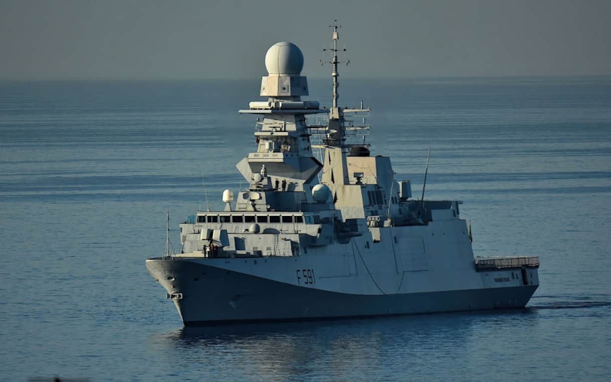Crosetto manda la fregata Fasan a difendere la Global Sumud Flotilla ...