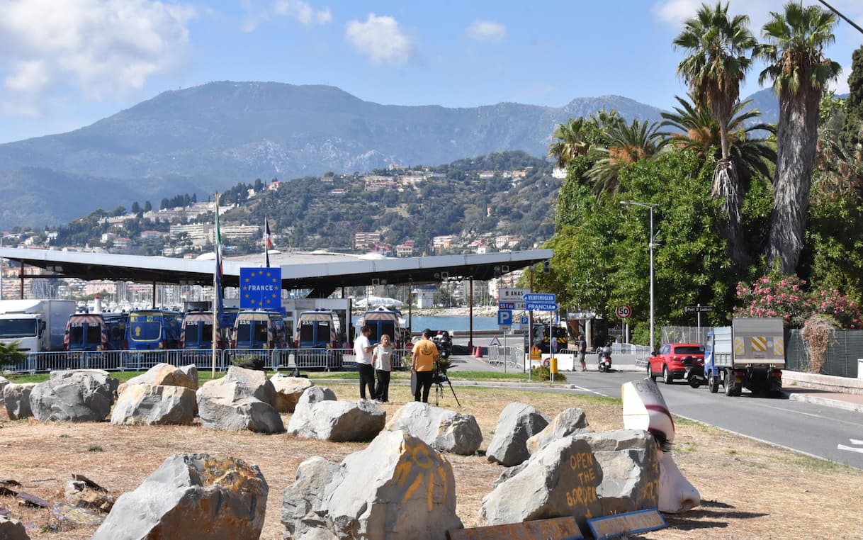 Immigrazione clandestina, blitz congiunto Italia-Francia: 15 arresti ...