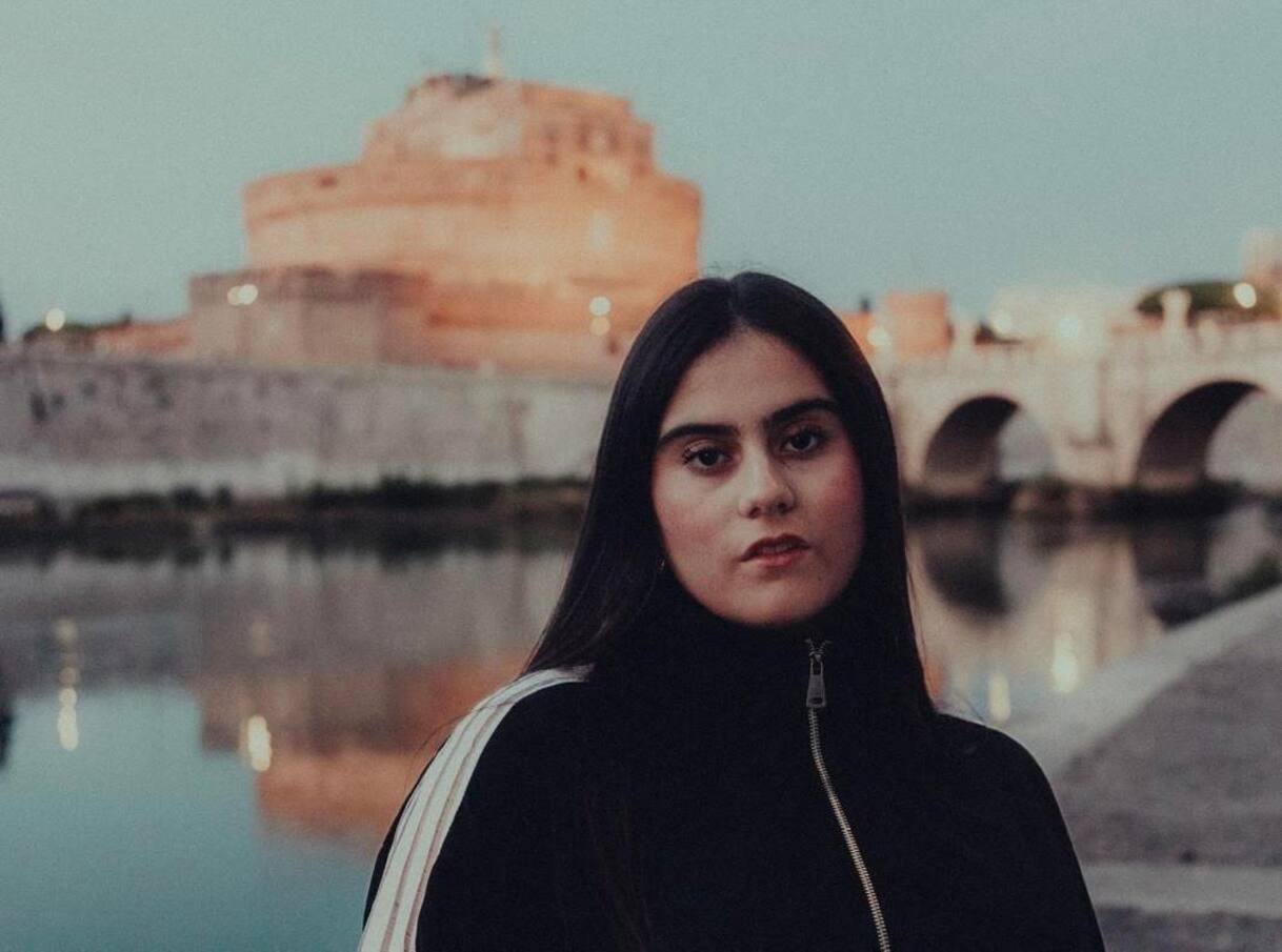 Ludovica Porfiri presenta il singolo In Un Attimo: il video