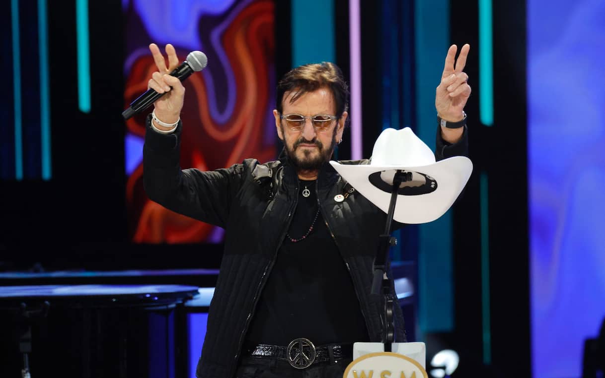 Ringo Starr compie 85 anni, 10 cose da sapere sul batterista dei ...