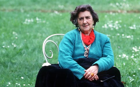 Alda Merini, la biografia della poetessa: dai due mariti e i figli ai ...