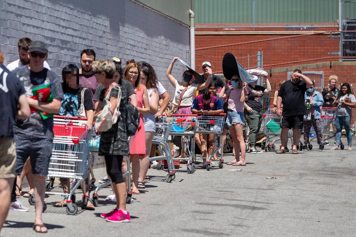 Covid in Australia, Perth entra in lockdown per 5 giorni. LE FOTO | Sky ...