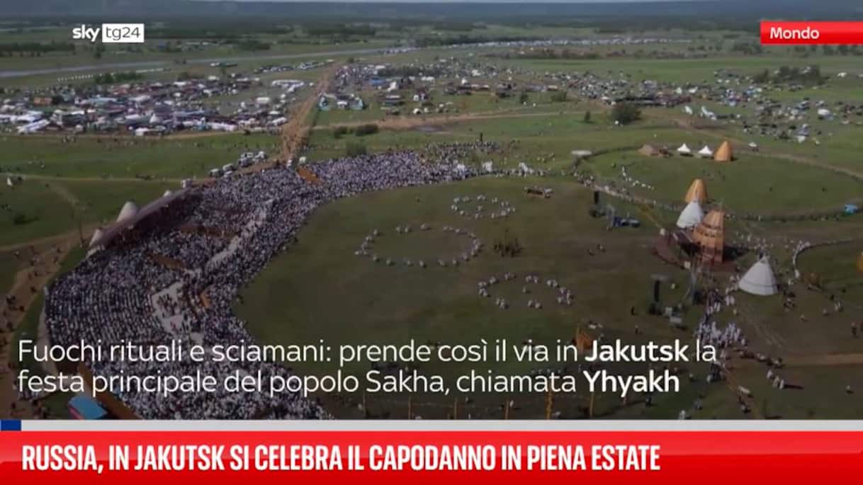 Russia, in Jakutsk si celebra il Capodanno in piena estate | Video Sky TG24