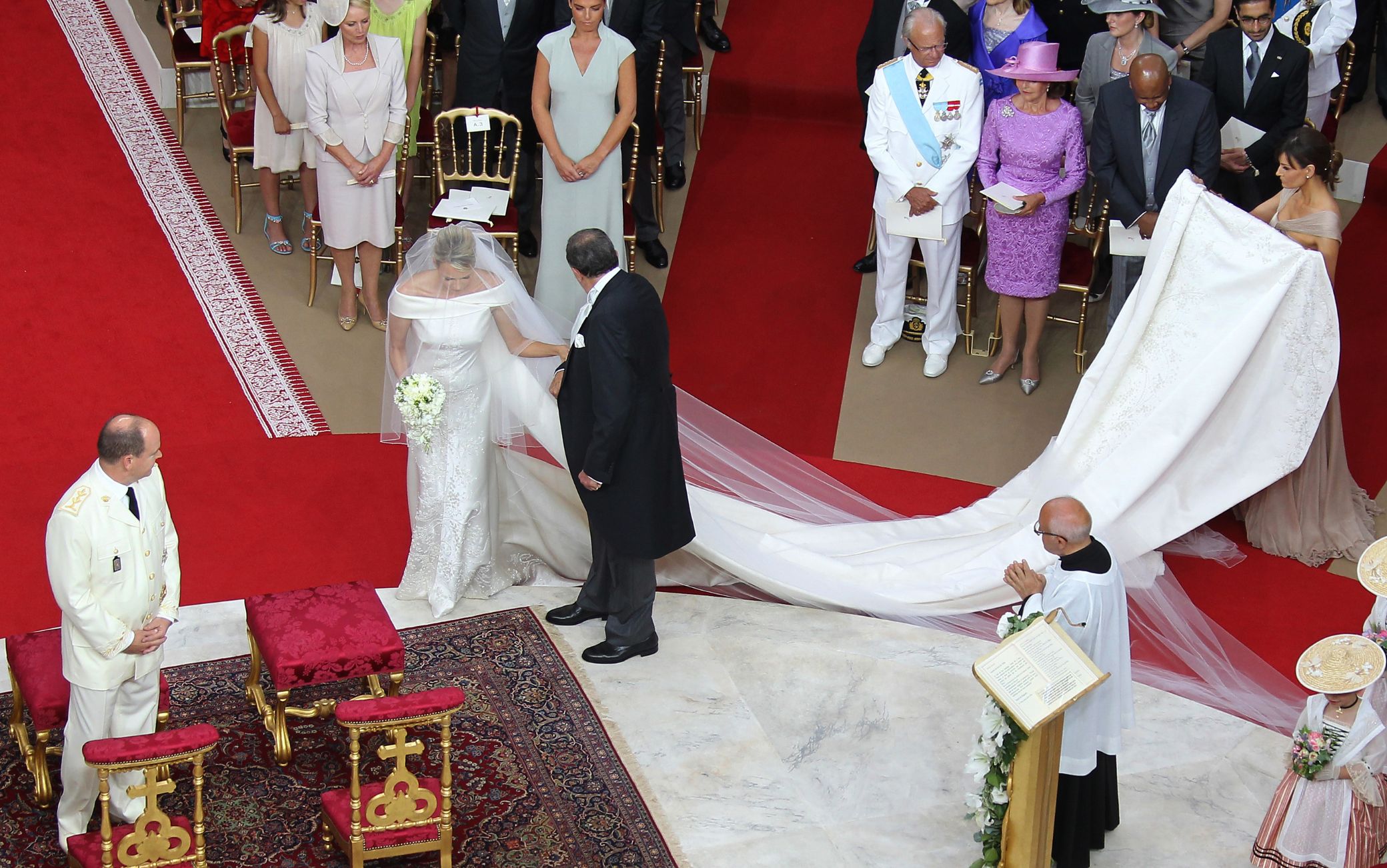 Giorgio Armani 9 abiti da sposa indimenticabili indossati ai matrimoni ...