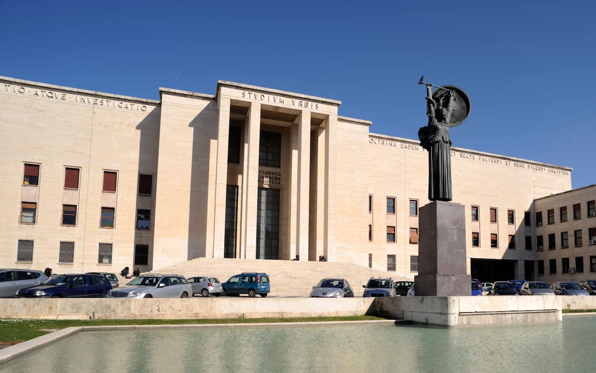Attacco hacker a La Sapienza di Roma, sito e sistemi interni bloccati ...