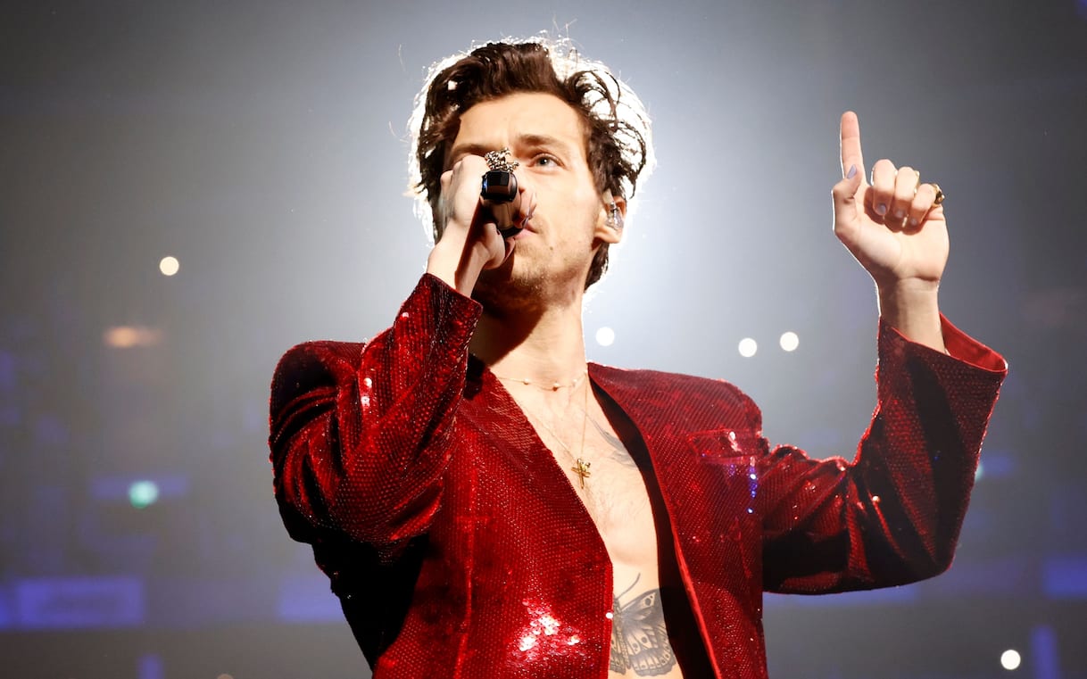 Harry Styles ha svelato la tracklist del nuovo album Kiss All the Time ...