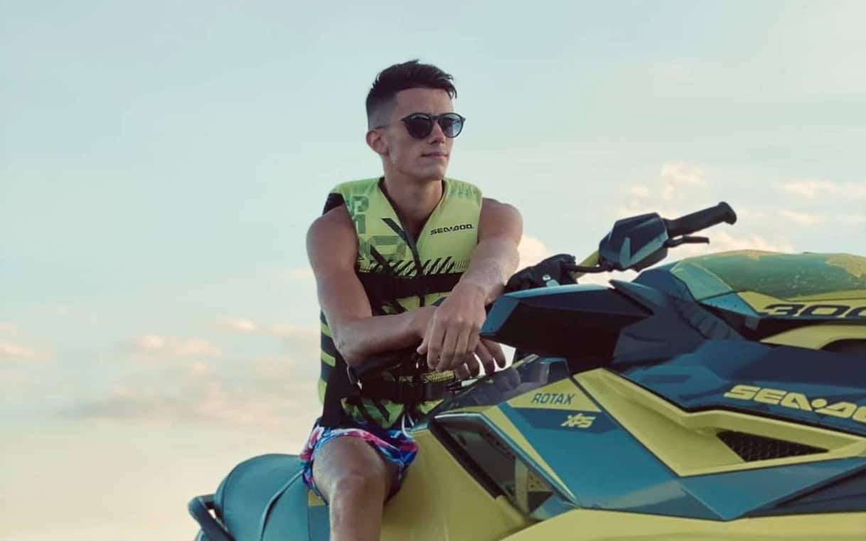 Calabria, morto il ragazzo ferito nella rissa in spiaggia | Sky TG24