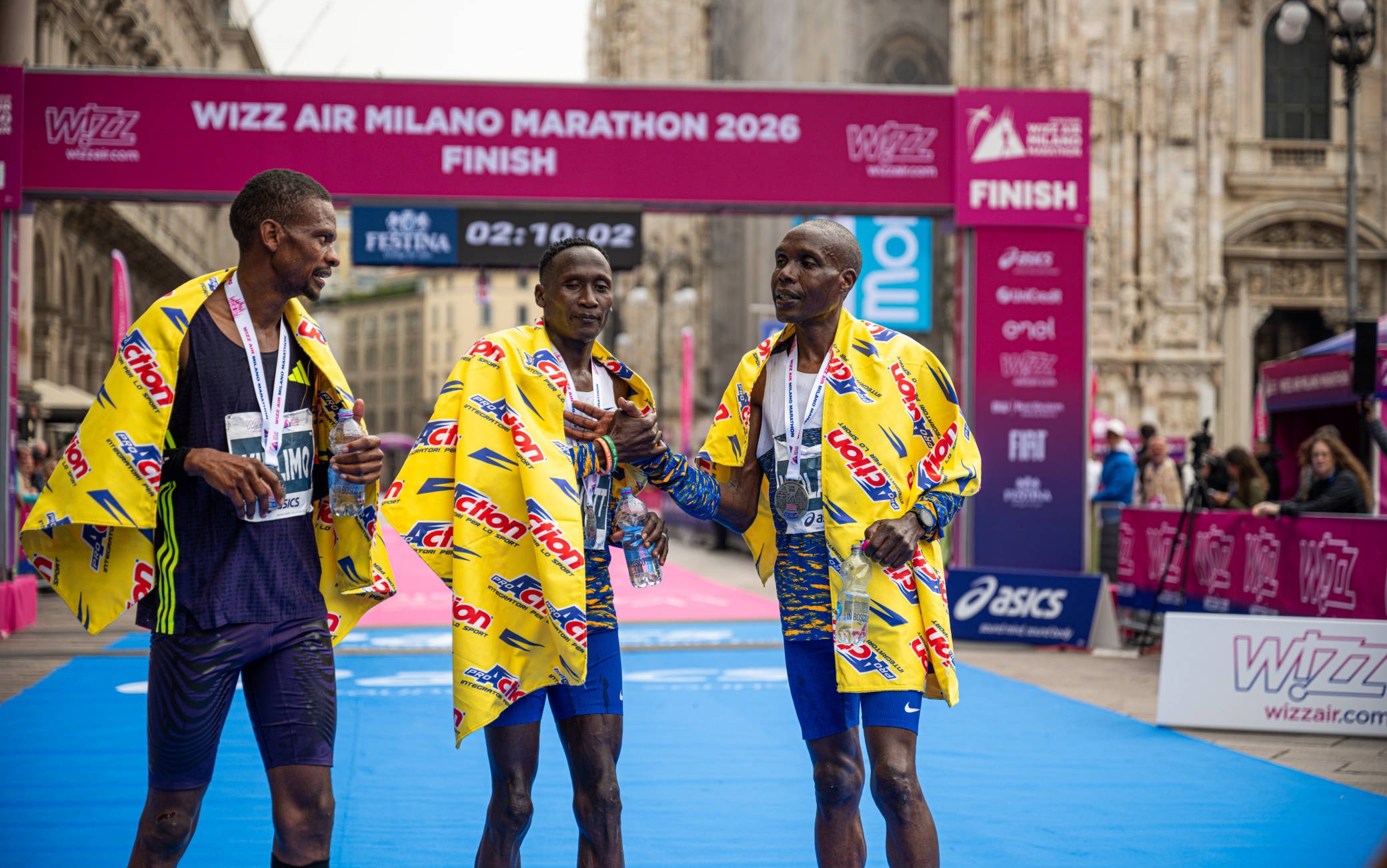 Maratona di Milano 2026, vincono Kibiwott e Chekole. Oltre 15mila ...