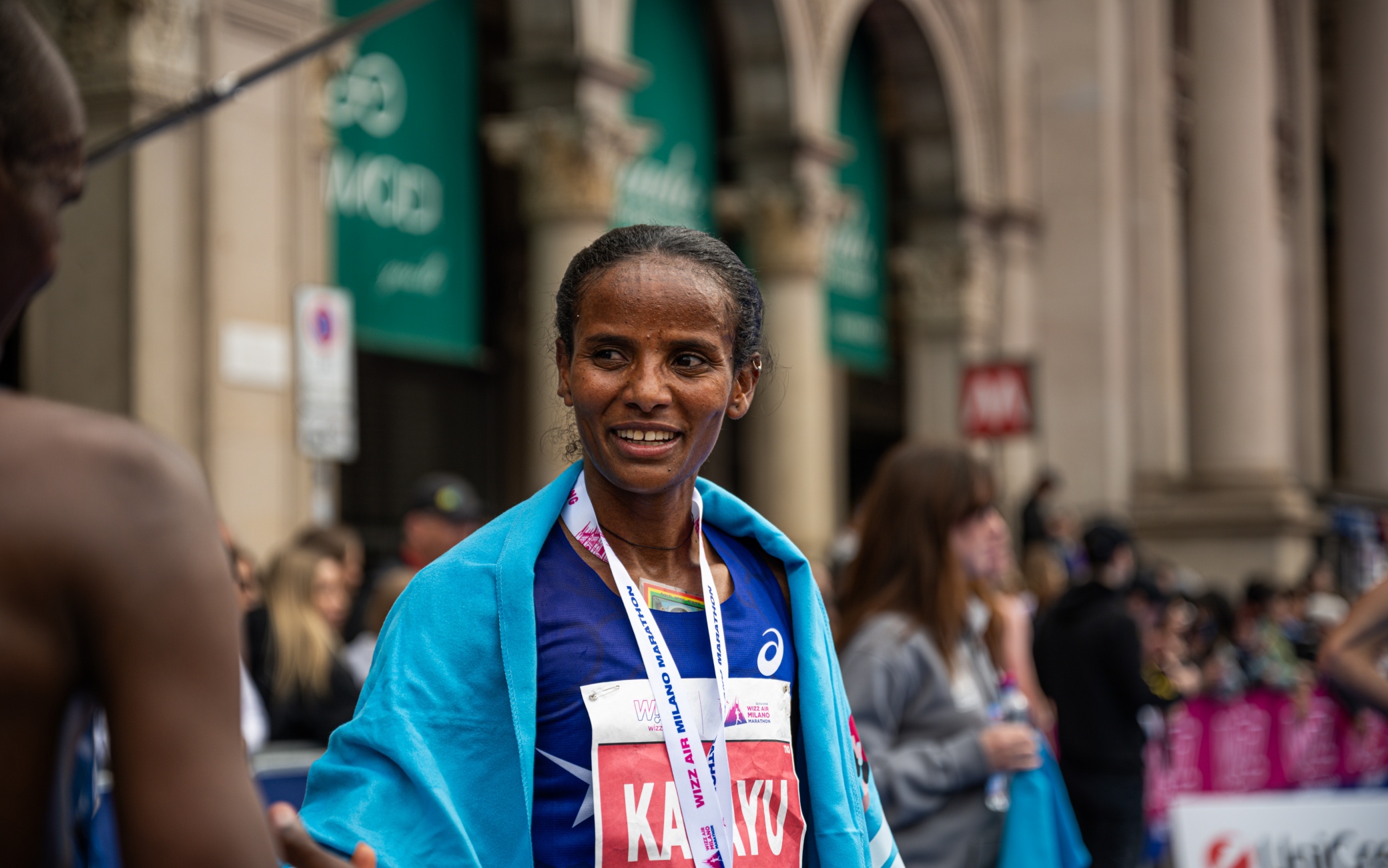 Maratona di Milano 2026, vincono Kibiwott e Chekole. Oltre 15mila ...