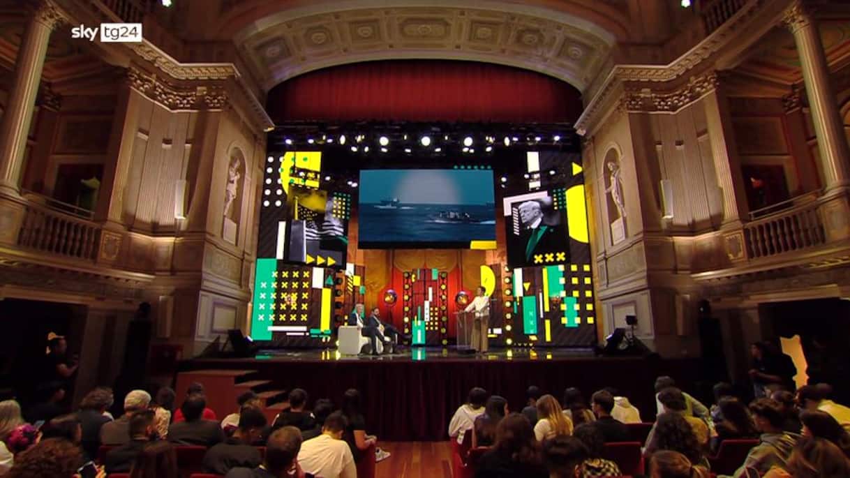 Live In, vicepremier Kiev: 'Russia a Biennale inaccettabile' | Video ...