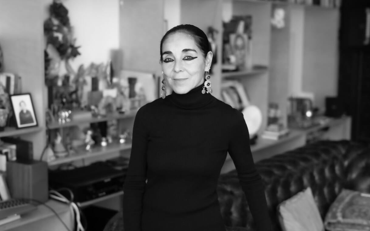 Iran, Shirin Neshat: 'Difficile vedere da lontano ciò che accade' | Sky ...