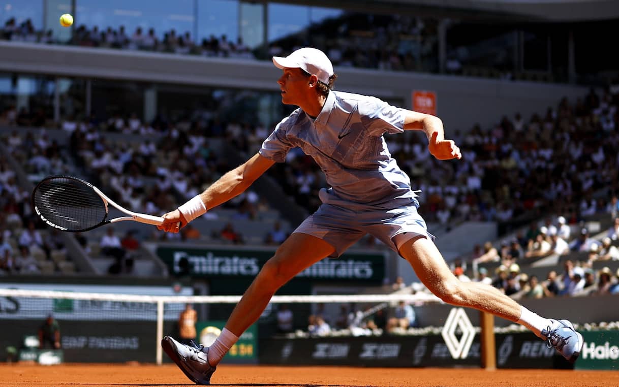 Sinner, controlli medici dopo malore al Roland Garros: mercoledì ...