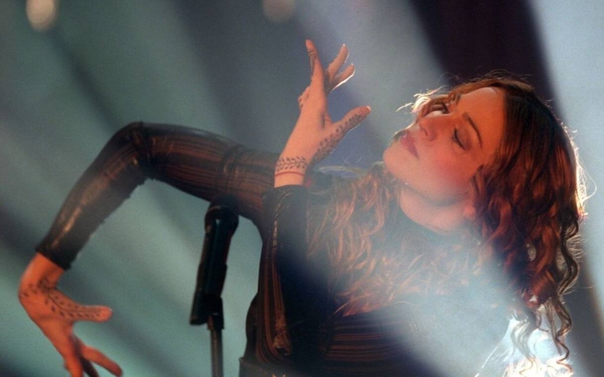 Veronica Electronica Madonna: 8 remix da Ray of Light in uscita il 25 ...