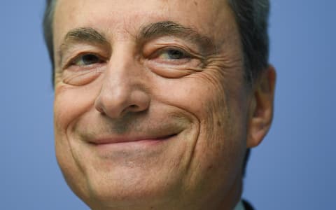 Compleanno Mario Draghi, i 76 anni dell'ex premier: la fotostoria | Sky ...