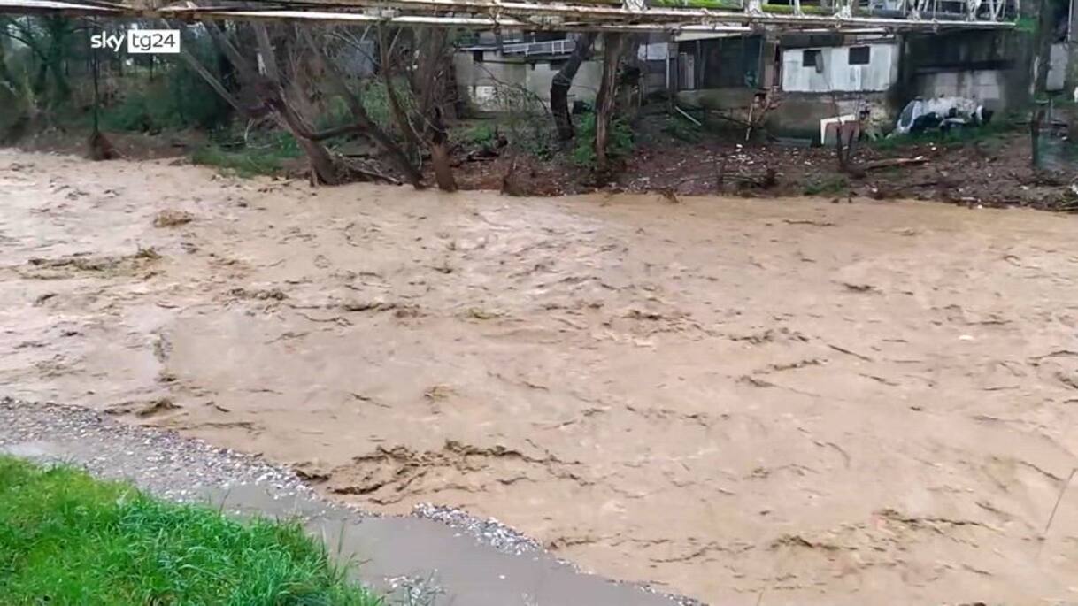 Maltempo sul centro sud, esondano fiumi in Calabria | Video Sky TG24