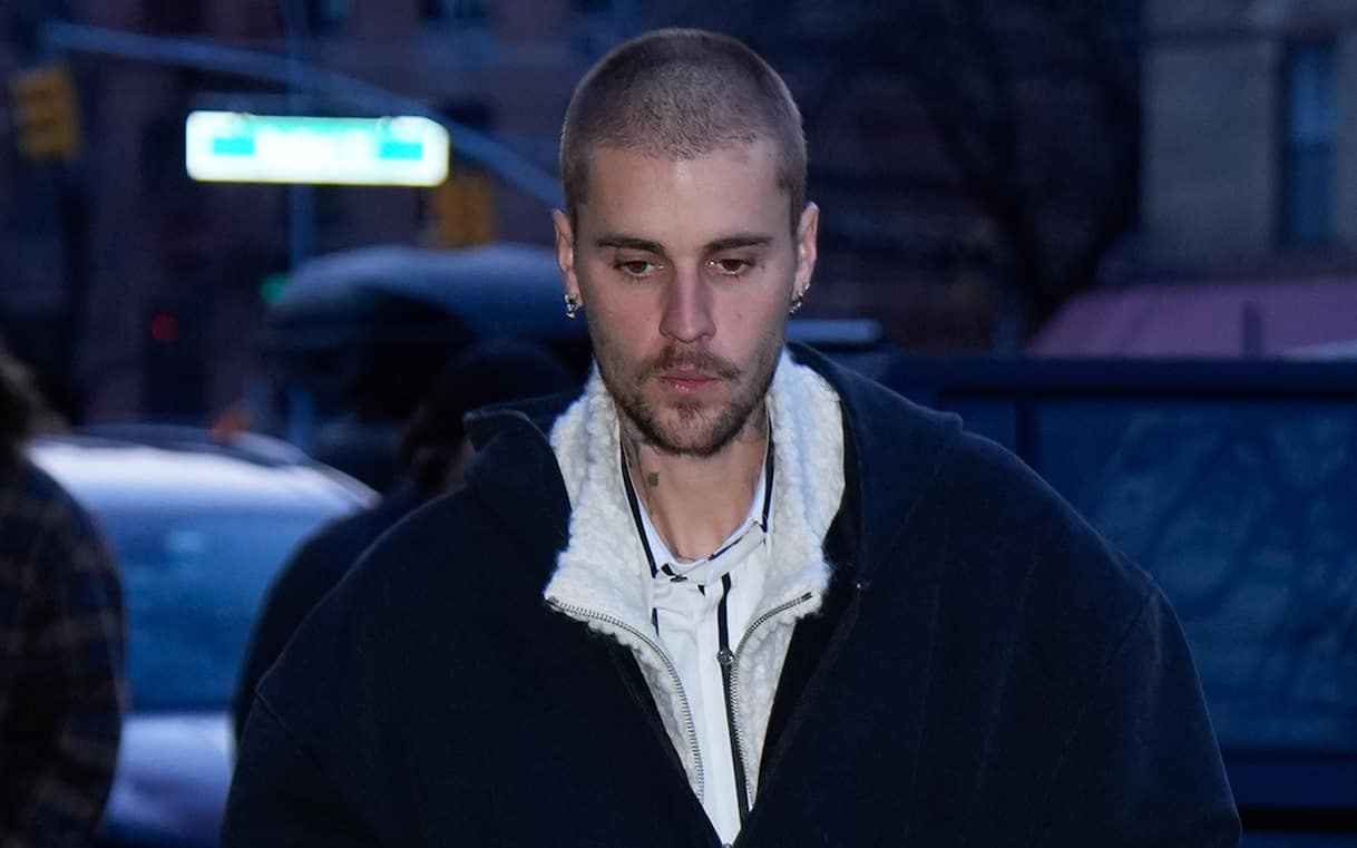 Justin Bieber torna sul palco dei Grammy: prima esibizione pubblica dal ...