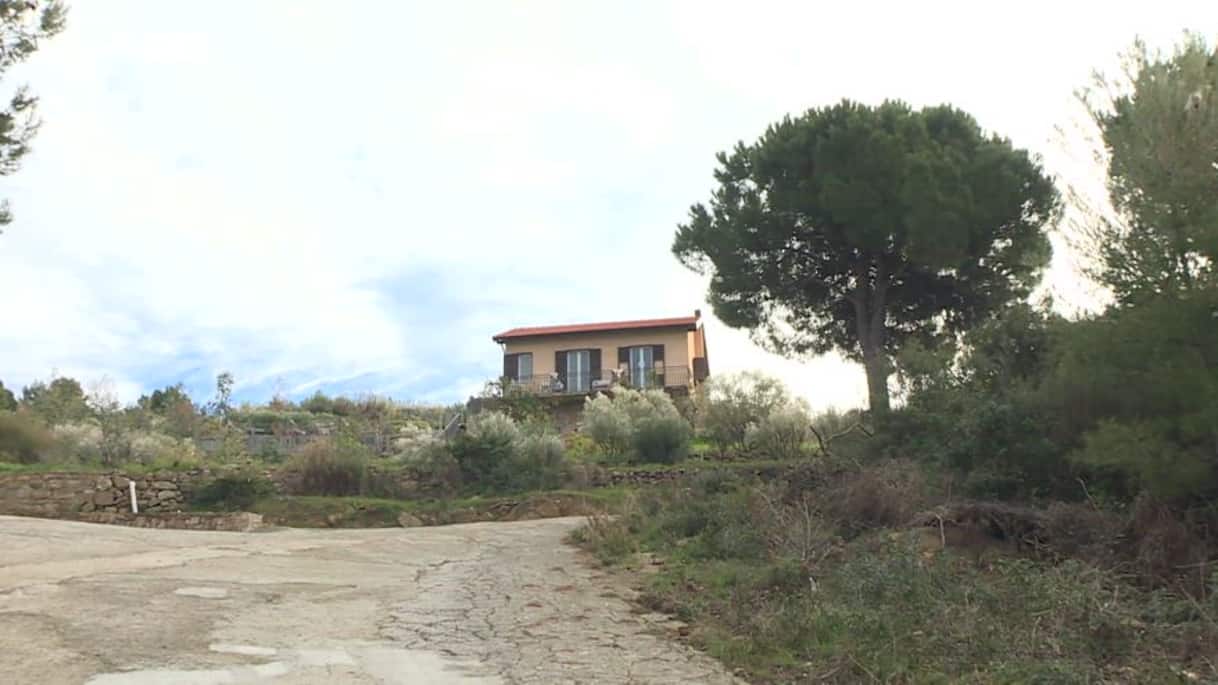 Bordighera, riscontrati lividi e traumi sul corpo della bambina | Video ...