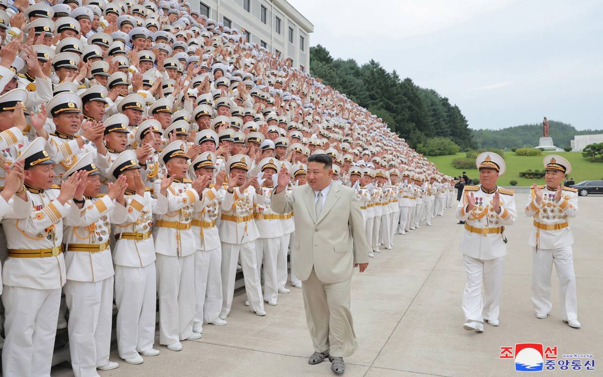 Corea del Nord, Kim Jong-un chiede di rafforzare marina per 'pericolo ...