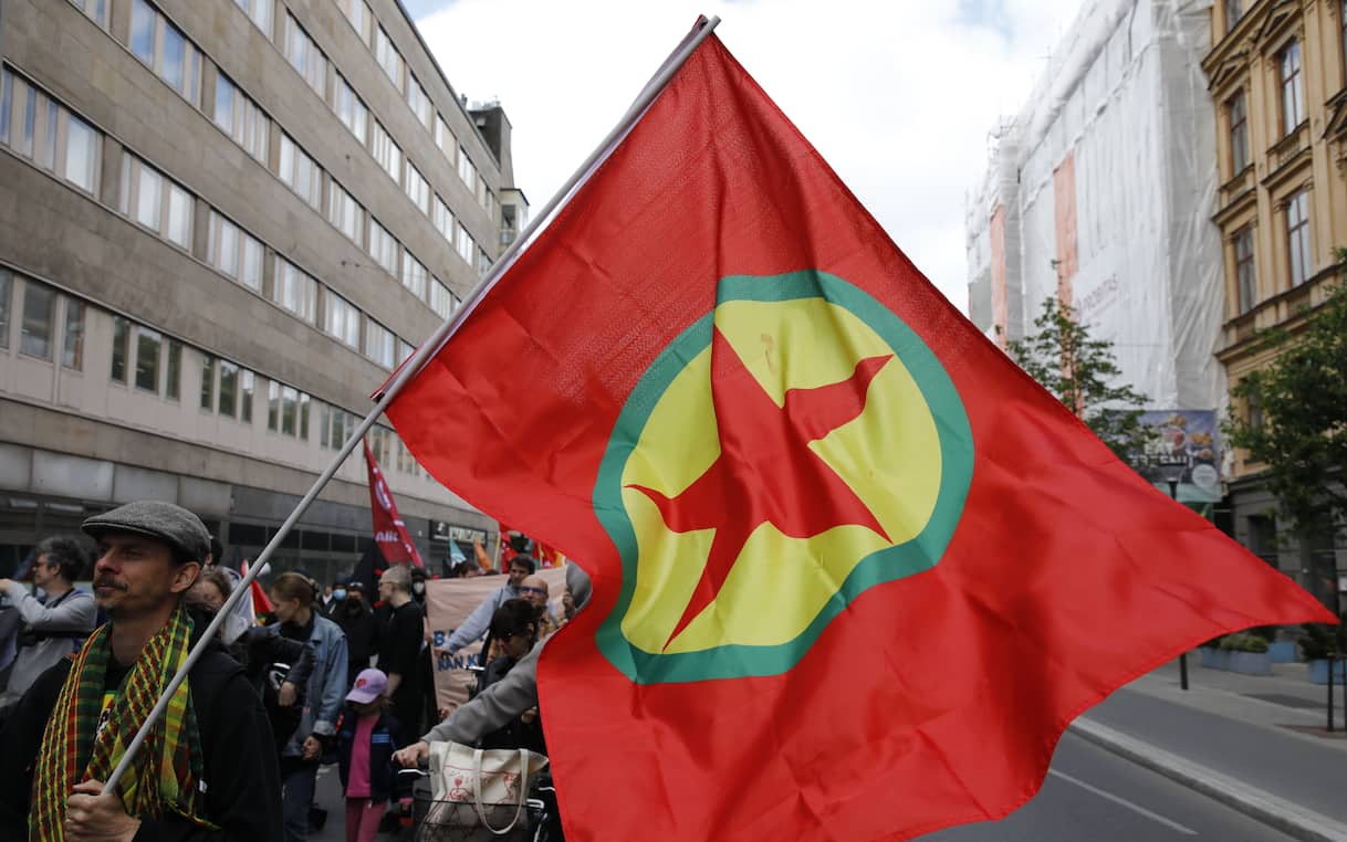 Turchia, Pkk annuncia scioglimento e fine lotta armata | Sky TG24