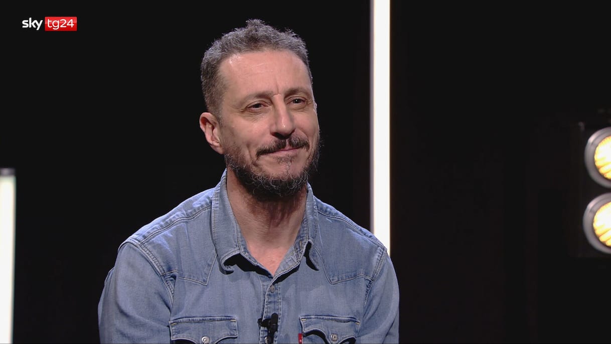Luca Bizzarri ospite a Stories. VIDEO | Sky Tg24