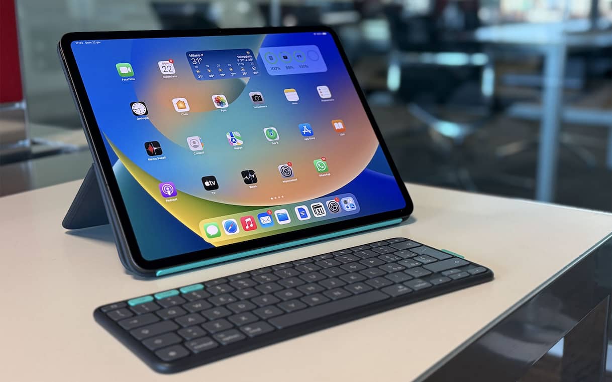 Custodia con tastiera per iPad Flip Folio di Logitech: caratteristiche ...