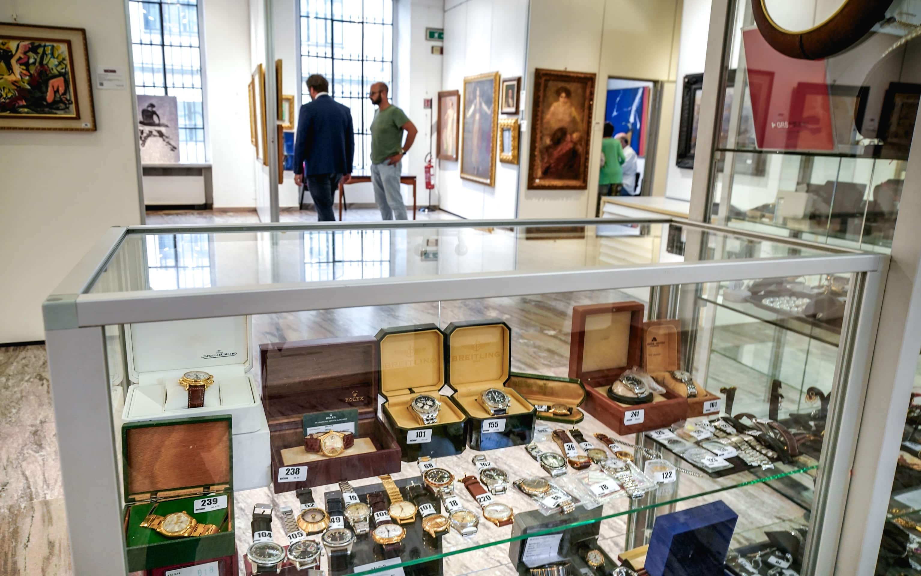 Jewelry worth 1 million euros stolen from Torino auction house | News ...
