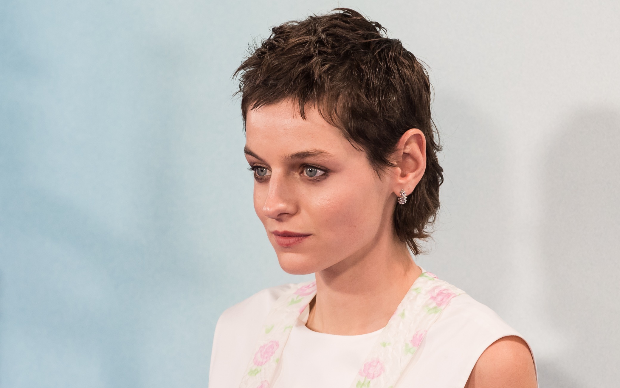 I 30 anni di Emma Corrin, non solo Lady D: i suoi ruoli più famosi fra ...