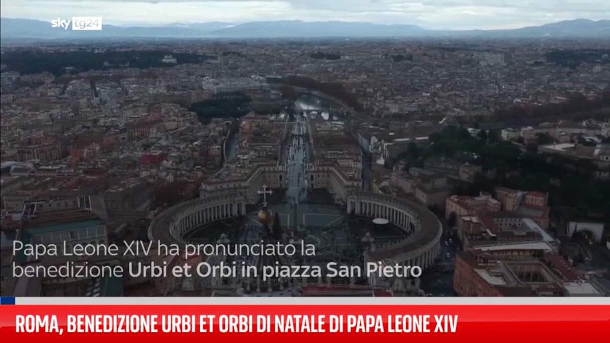 Roma, benedizione Urbi et Orbi di Natale di Papa Leone XIV | Video Sky TG24