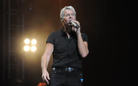 Claudio Baglioni compie 75 anni, le frasi più belle delle sue canzoni ...